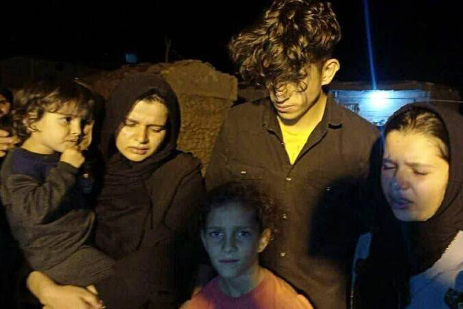 همشهری آنلاین تصاویر اشک‌ها و ناله‌های غم انگیز فرزندان ماموری که توسط پسرعموی مادر کیان