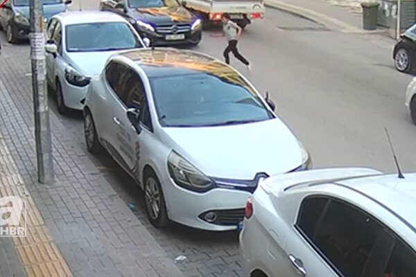 ببینید لحظه ترسناک زیر گرفتن یک پسر نوجوان توسط راننده‌ مرسدس بنز همشهری آنلاین