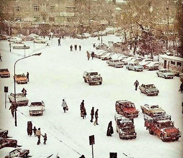 همشهری آنلاین زیباترین تصاویر از روزهای برفی در تهران قدیم ببینید